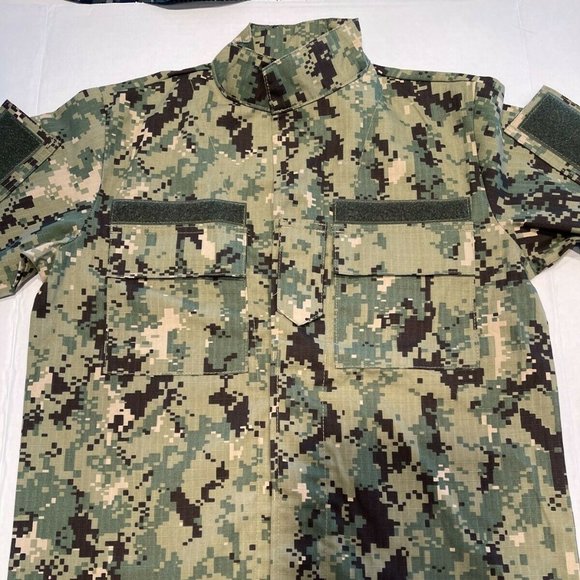 Jackets & Coats | New Usn Us Navy Nwu Type Iii Working Blousepants ...